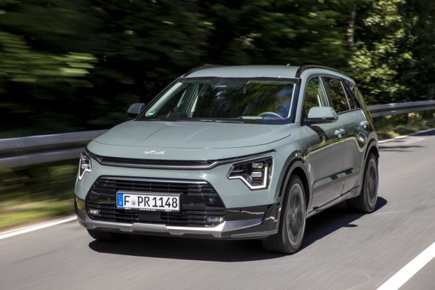 Voiture hybride non rechargeable : définition, avantages et modèles